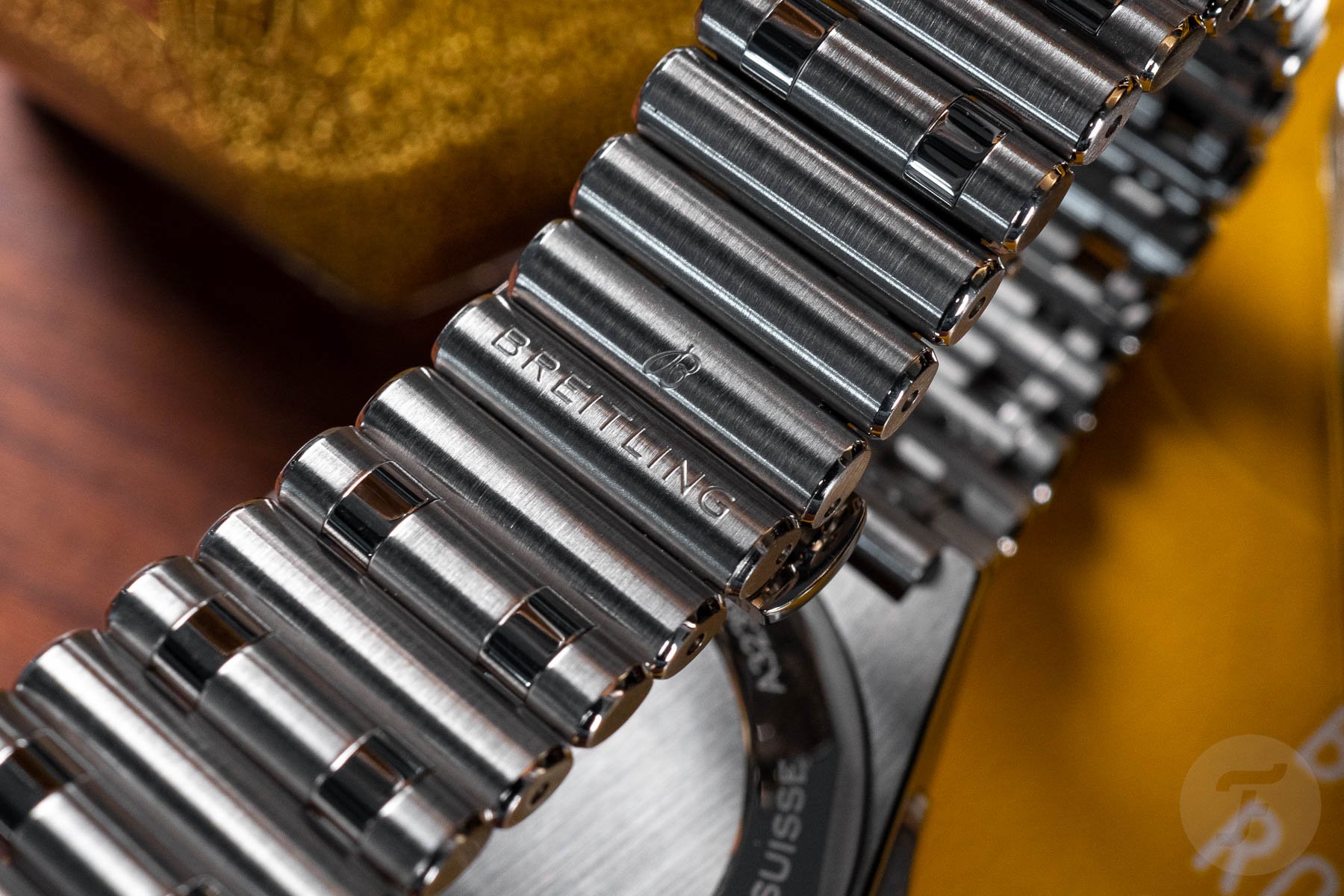 【F】 Introducing The Breitling Chronomat Automatic GMT 40