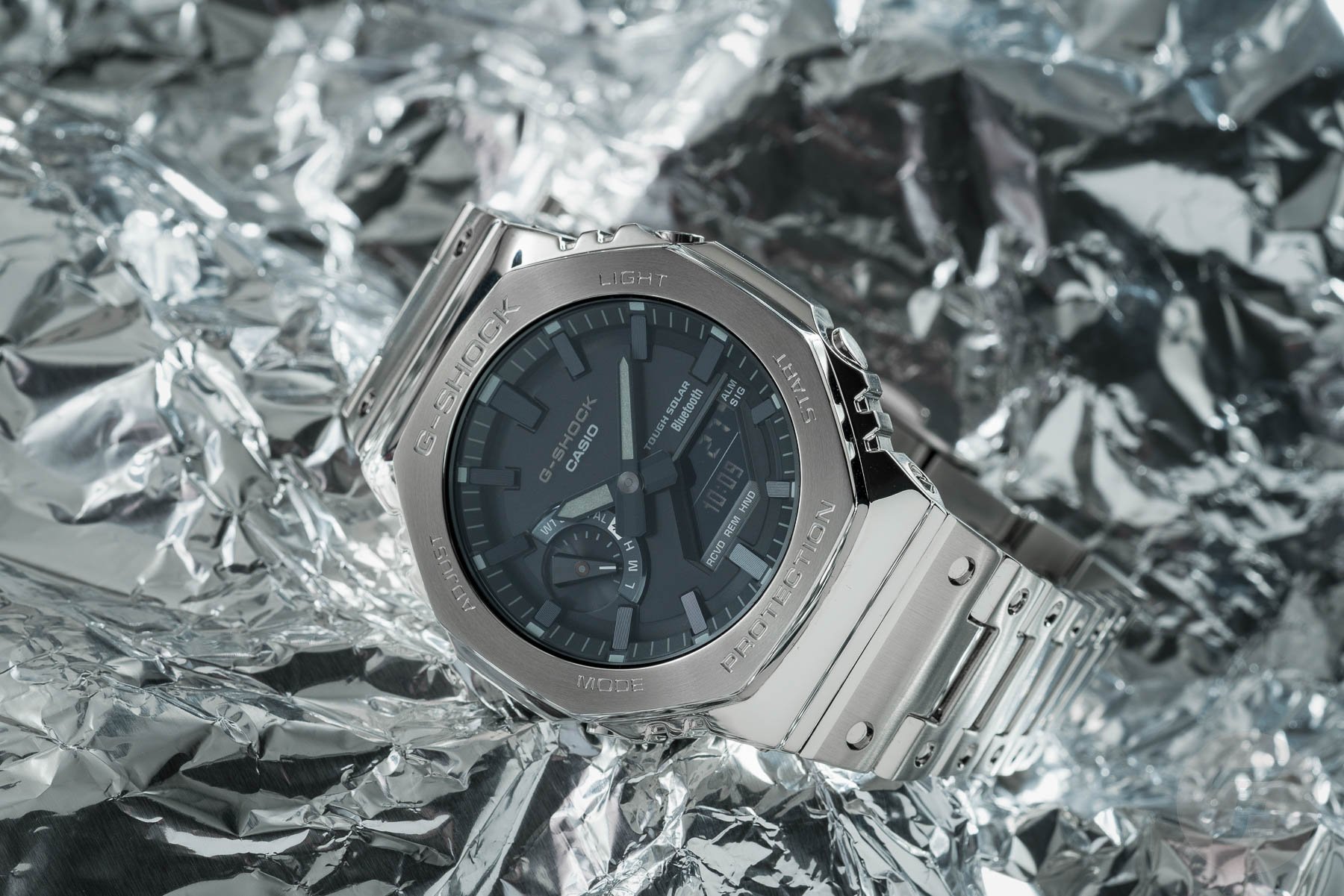 【F】 Hands-On With The Full-Metal "CasiOak" Watches