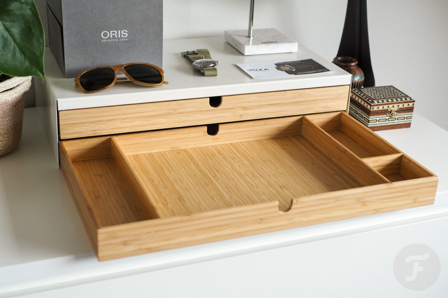 【F】 IKEA Hack: The Ultimate Watch Strap Storage Solution