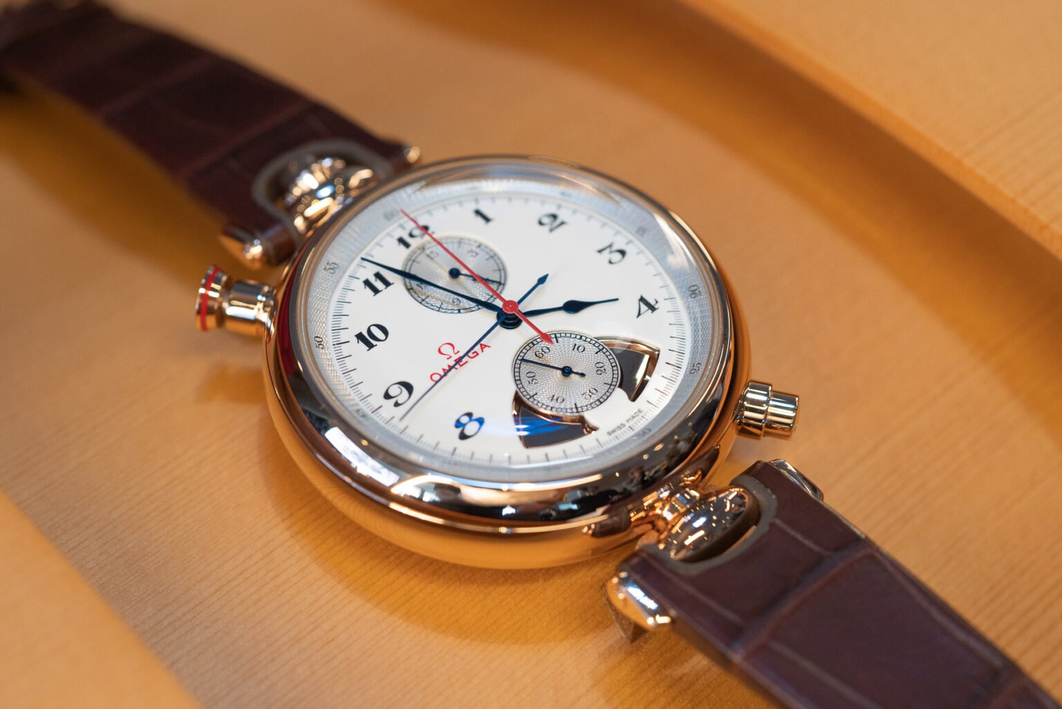 【F】 NEW: Omega Speedmaster & Olympic 1932 Chrono Chime