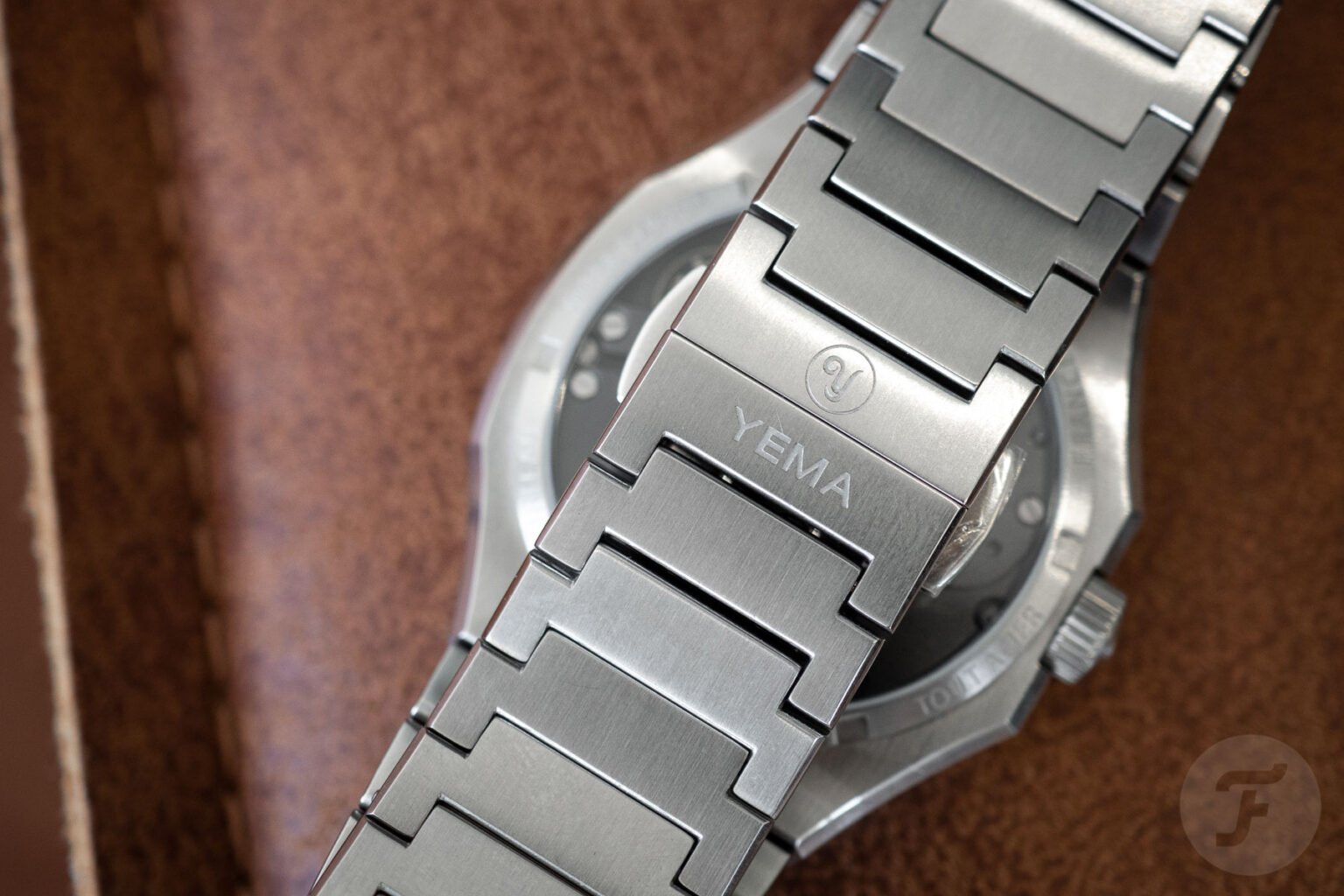 【F】 The Yema Wristmaster Traveller Micro-Rotor Limited Edition