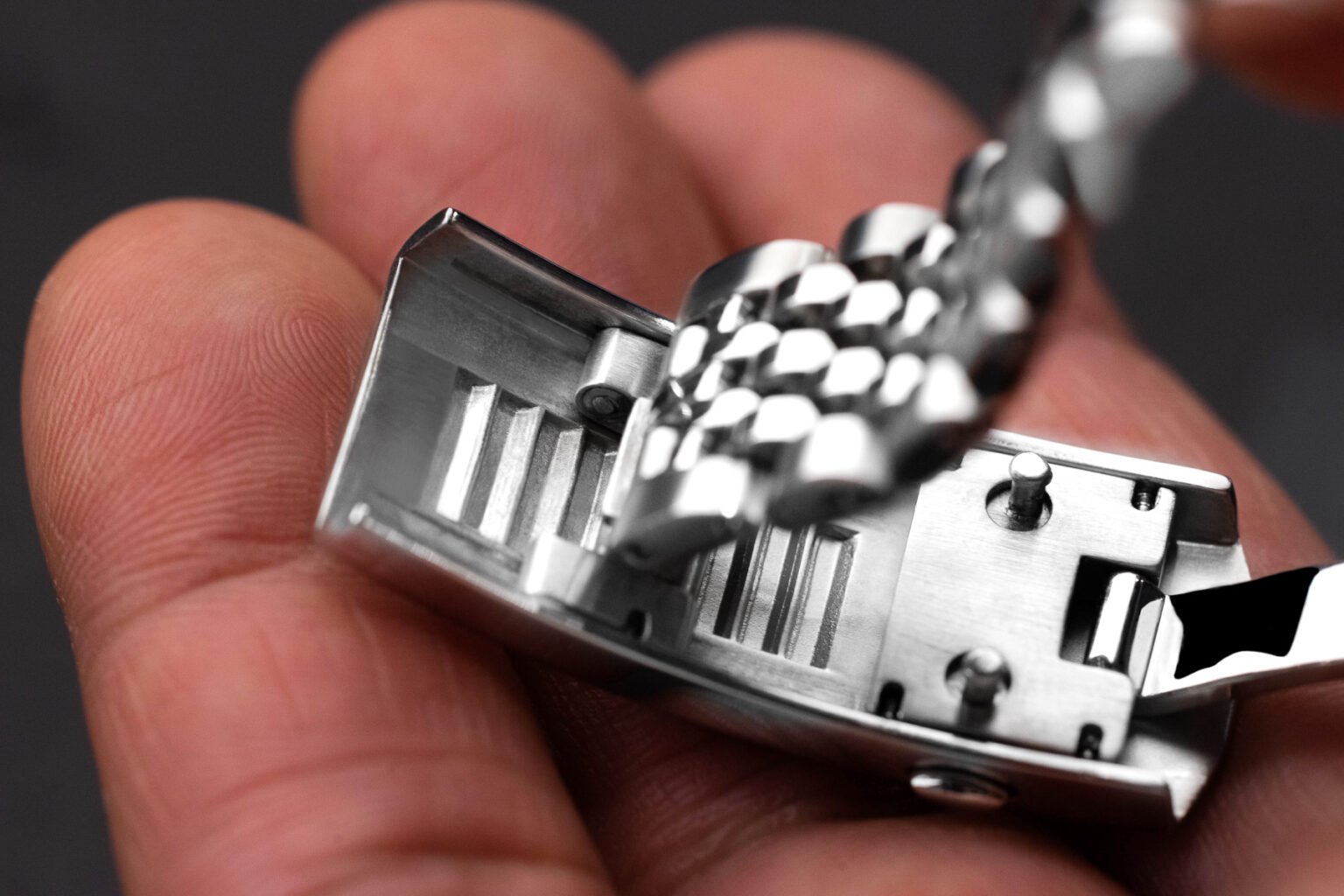 【F】 Fratello Talks: The Best Watch Bracelets