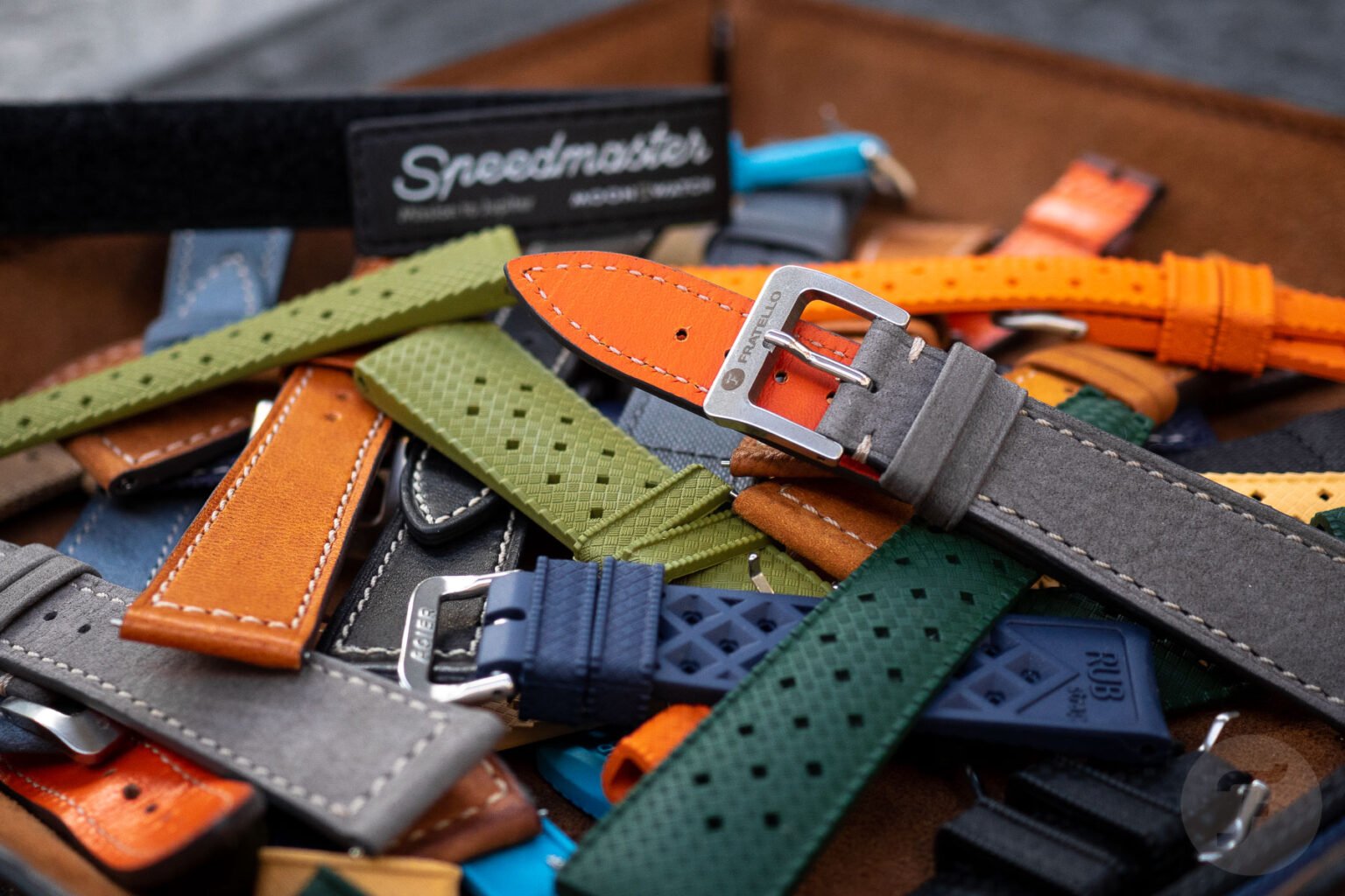 【F】 The Best Watch Straps For Summer