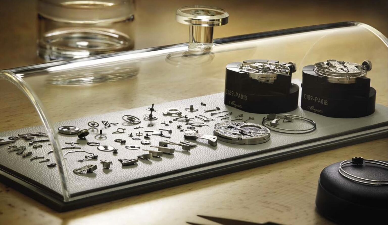 【F】 Breguet's Classique Répétition Minutes 7637 Enamel Dial