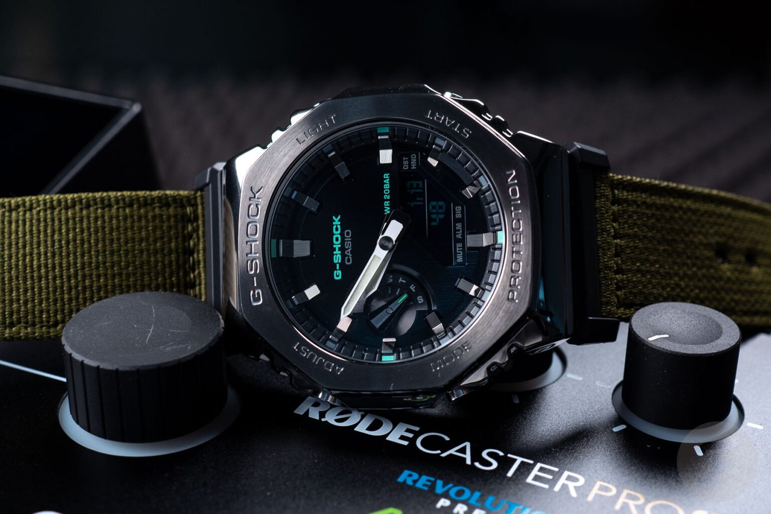 【F】 Hands-On: Casio G-Shock GM-2100C Utility Series