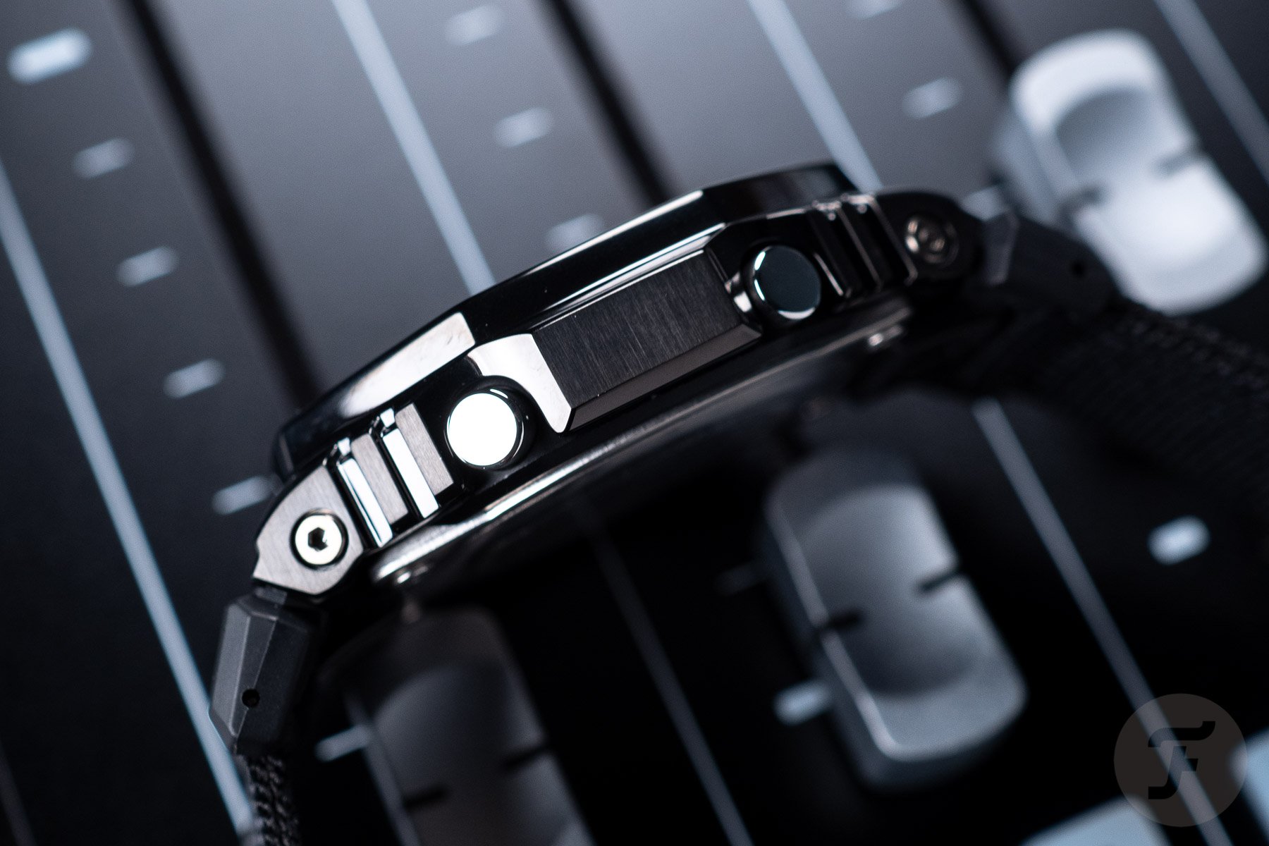 【F】 Hands-On: Casio G-Shock GM-2100C Utility Series