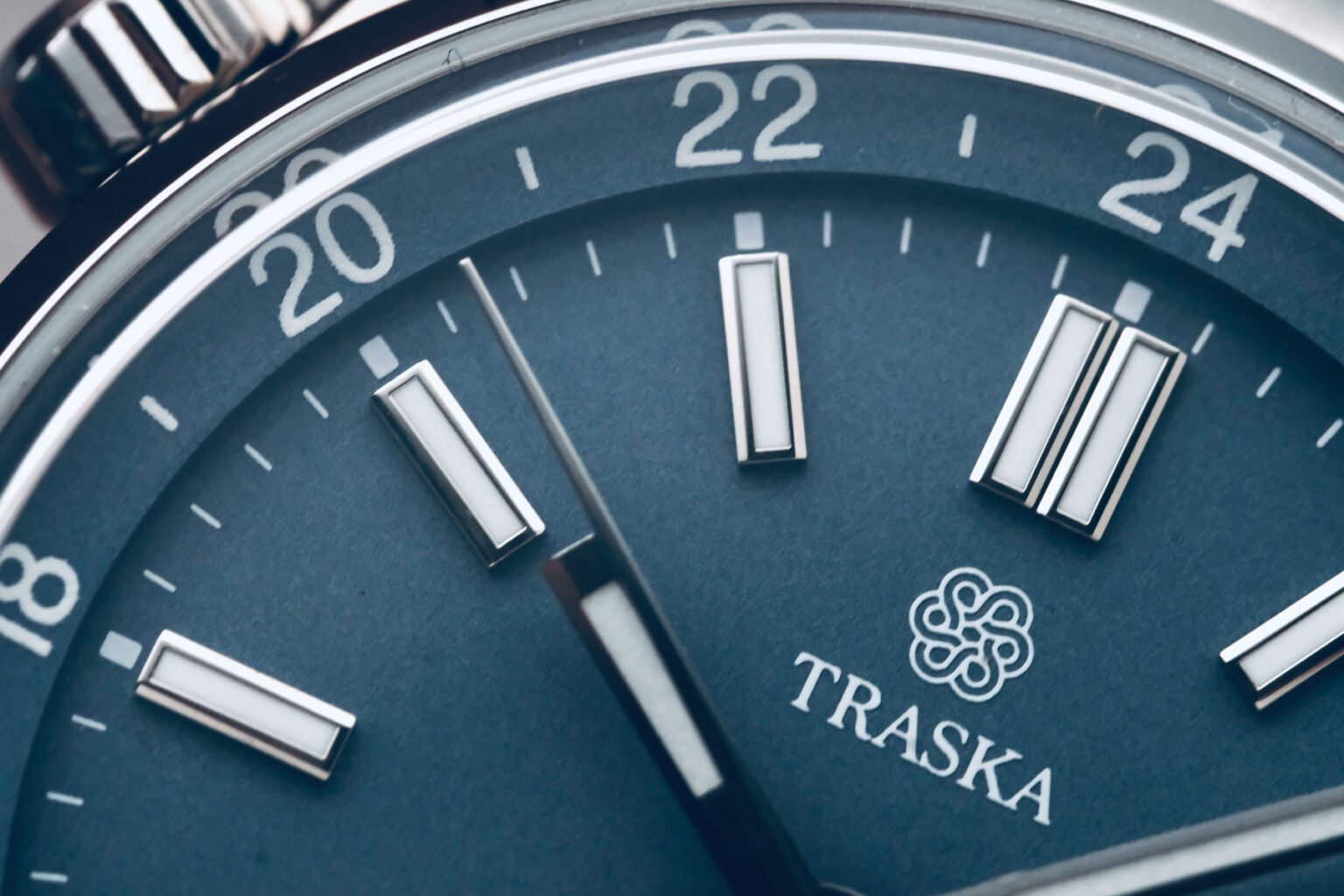 【F】 Hands-On With The Traska Venturer GMT
