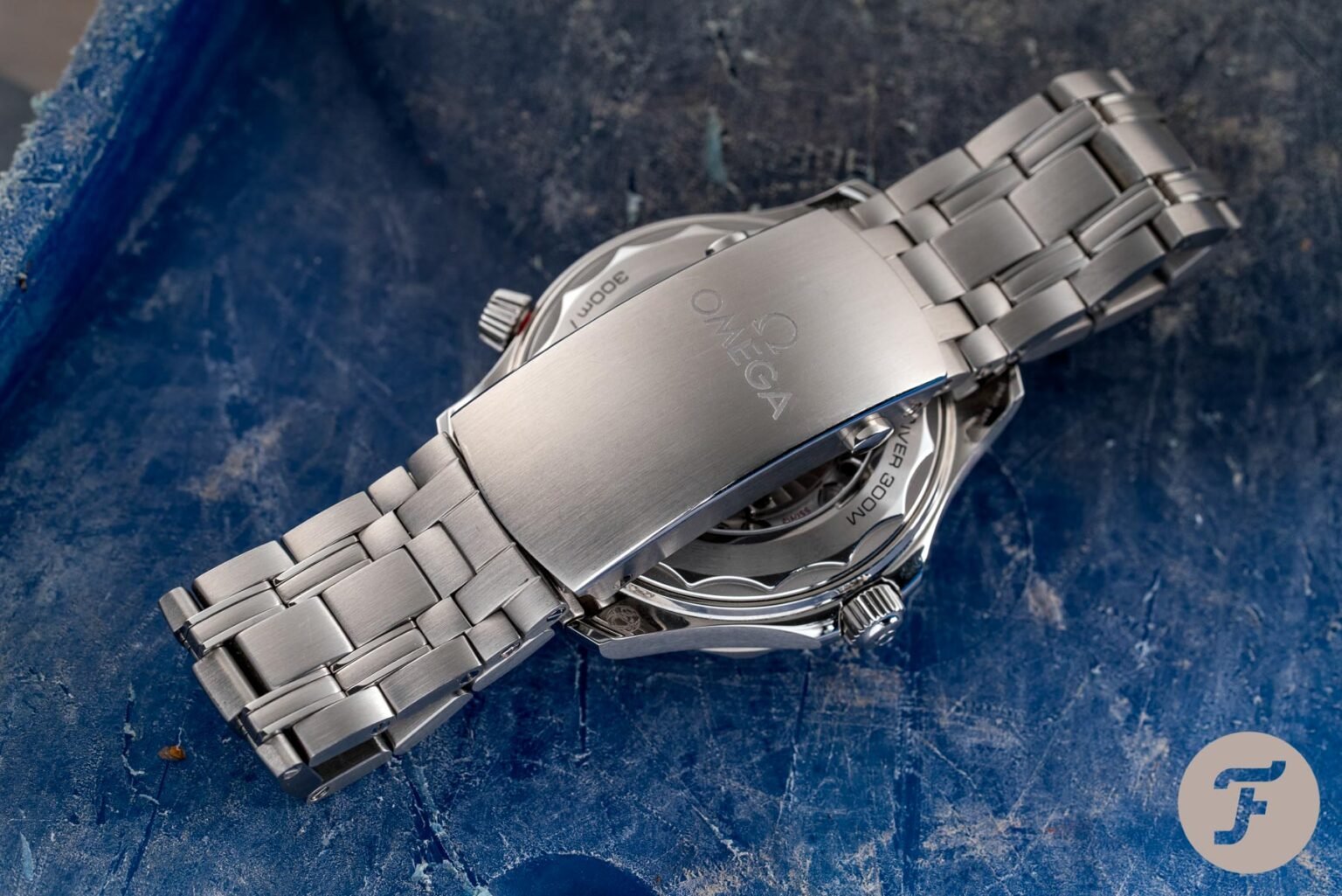 【F】 Omega Seamaster Professional 300M — Old Versus New