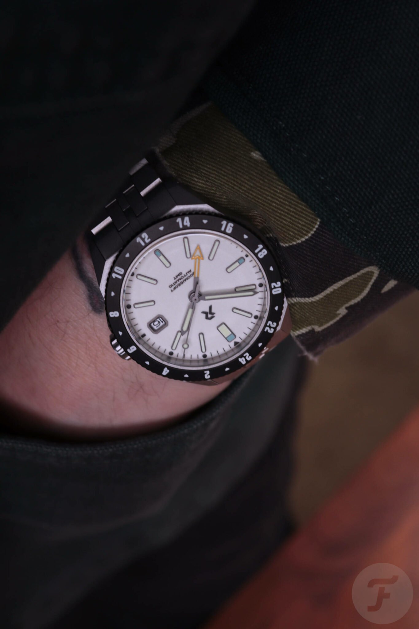 【F】 Hands-On: The RZE Ascentus Titanium GMT Tool Watch