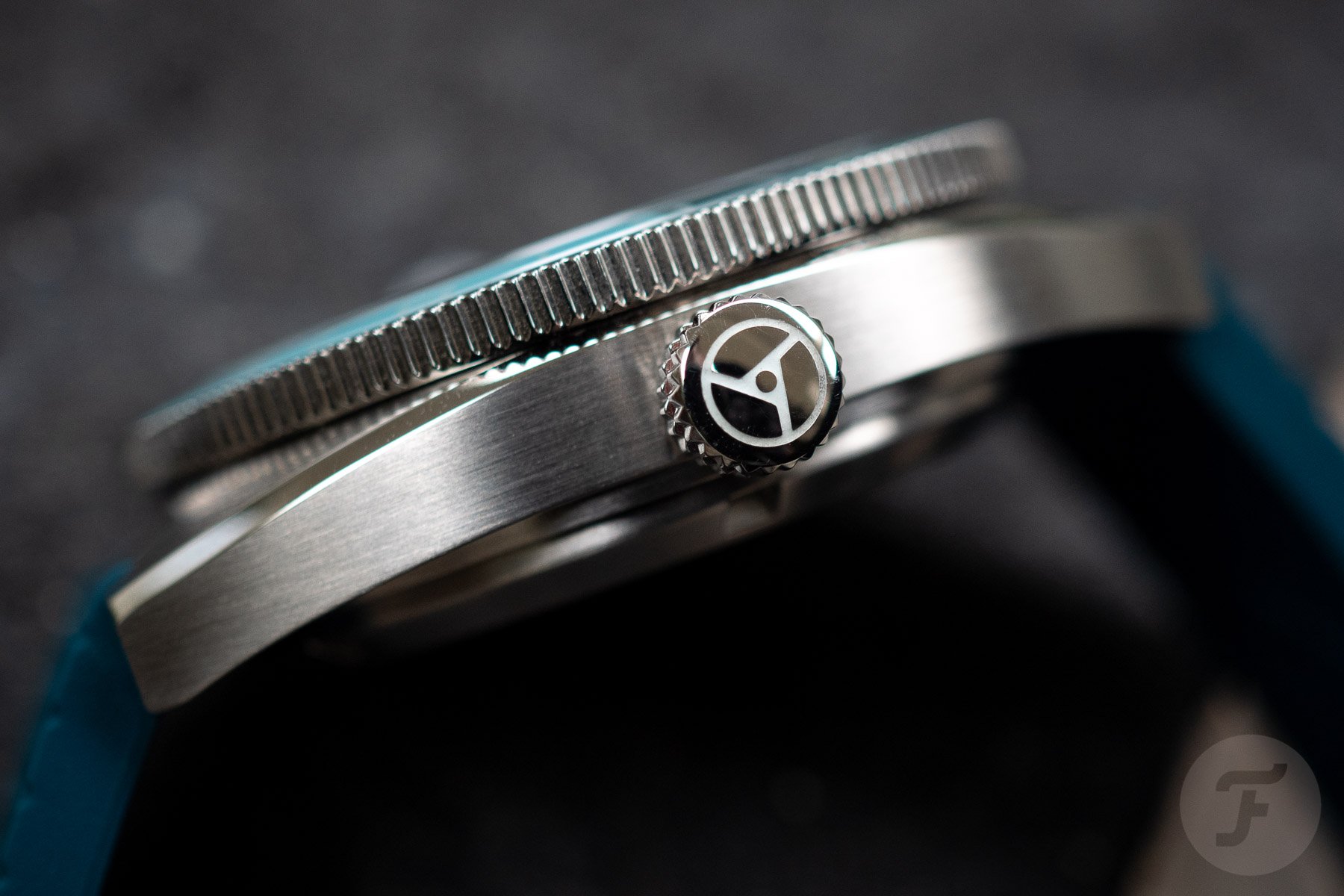 【F】 Hands-On: Circula AquaSport GMT