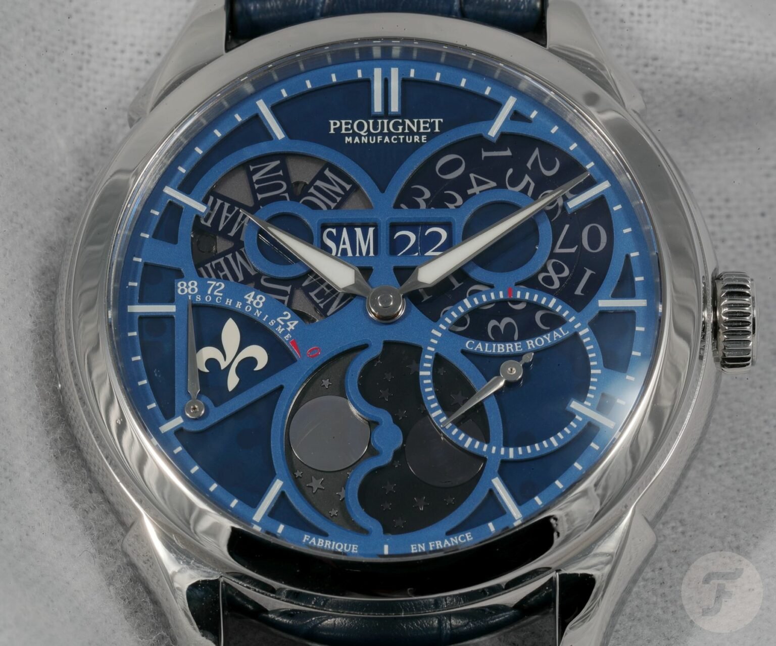 【F】 Made In France: Pequignet Royale Saphir Bleue