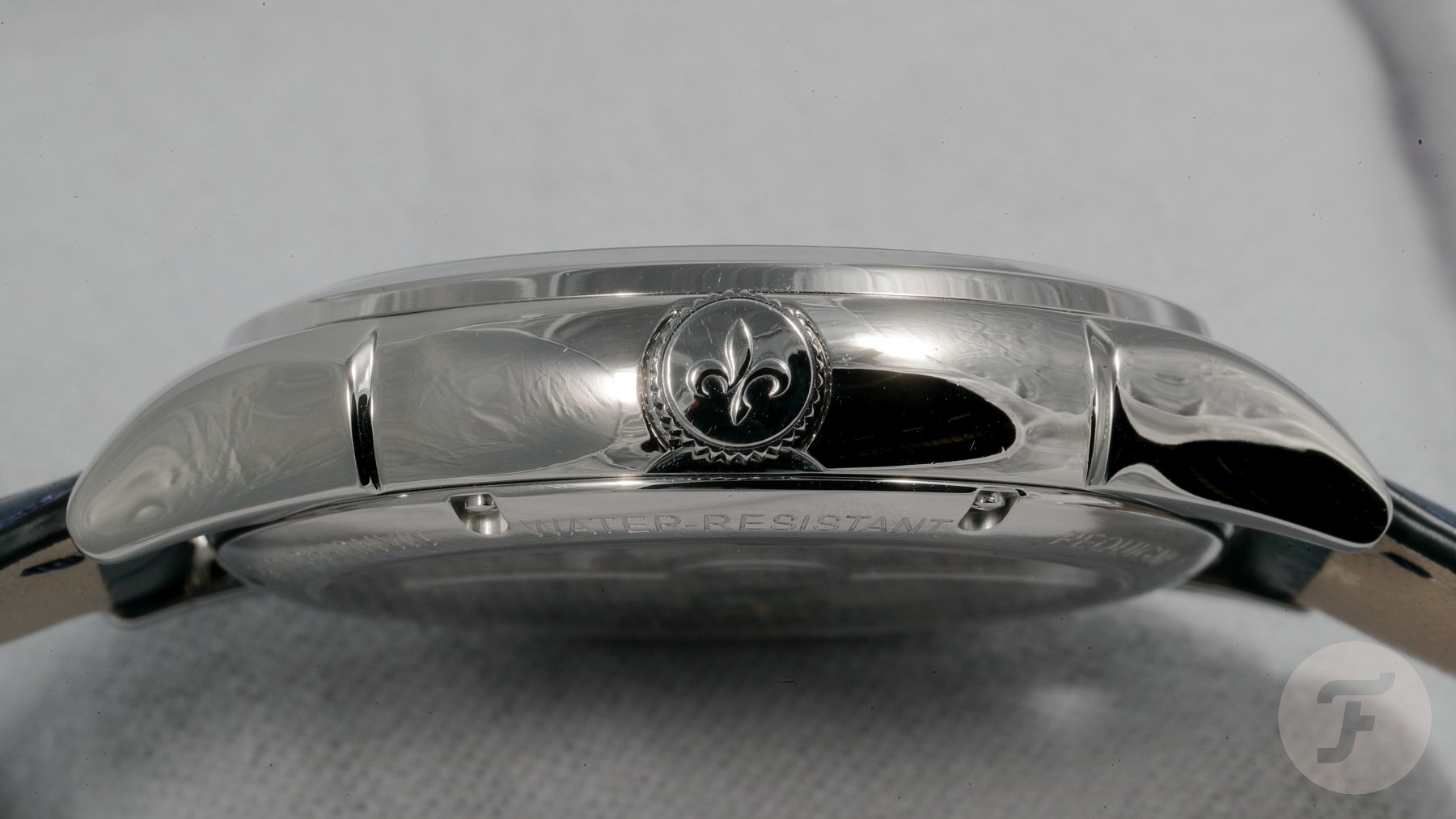 【F】 Made In France: Pequignet Royale Saphir Bleue