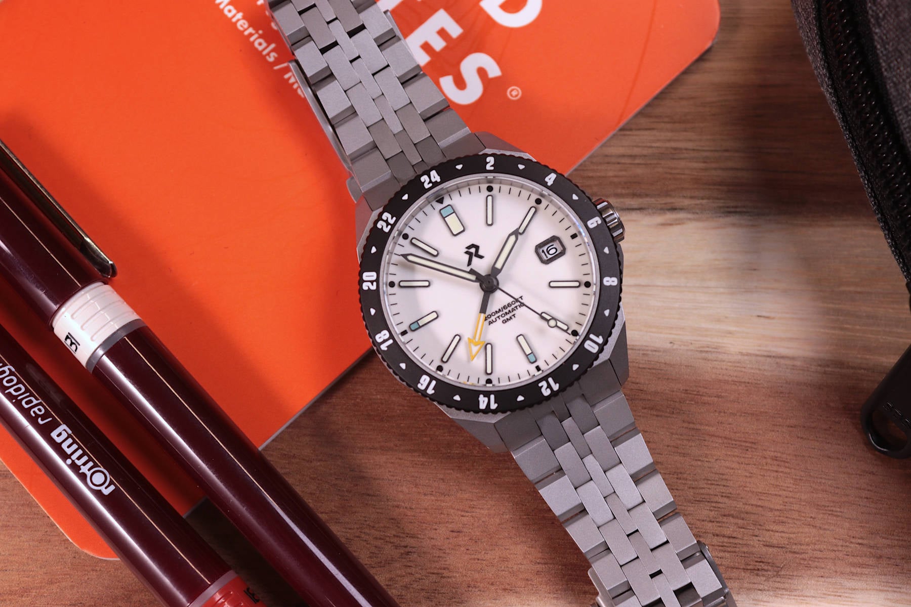 【F】 Hands-On: The RZE Ascentus Titanium GMT Tool Watch