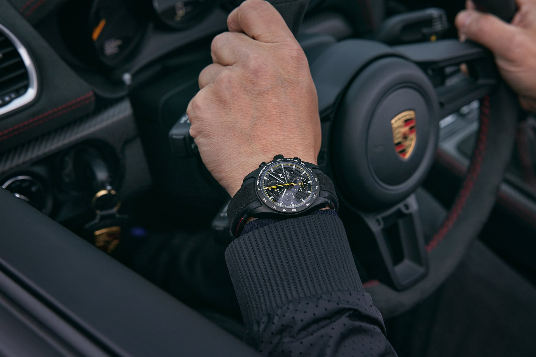 【F】 The New Porsche Design 718 Spyder RS Chronograph