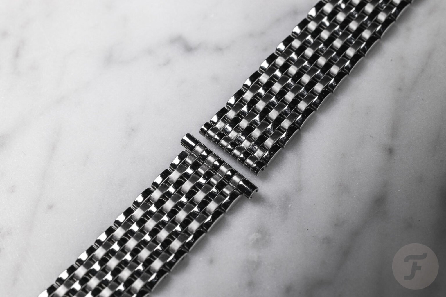 【F】 The New Forstner 9-Row Beads of Rice Bracelet