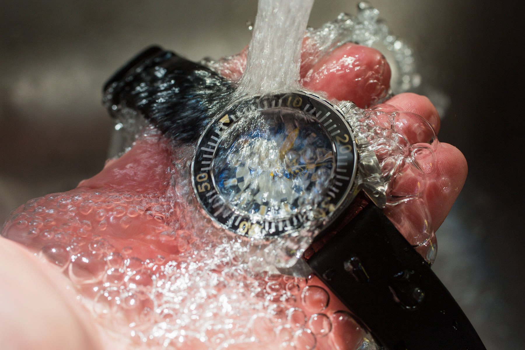 【F】 Hands-On: Underwater with the Synchron Military Poseidon