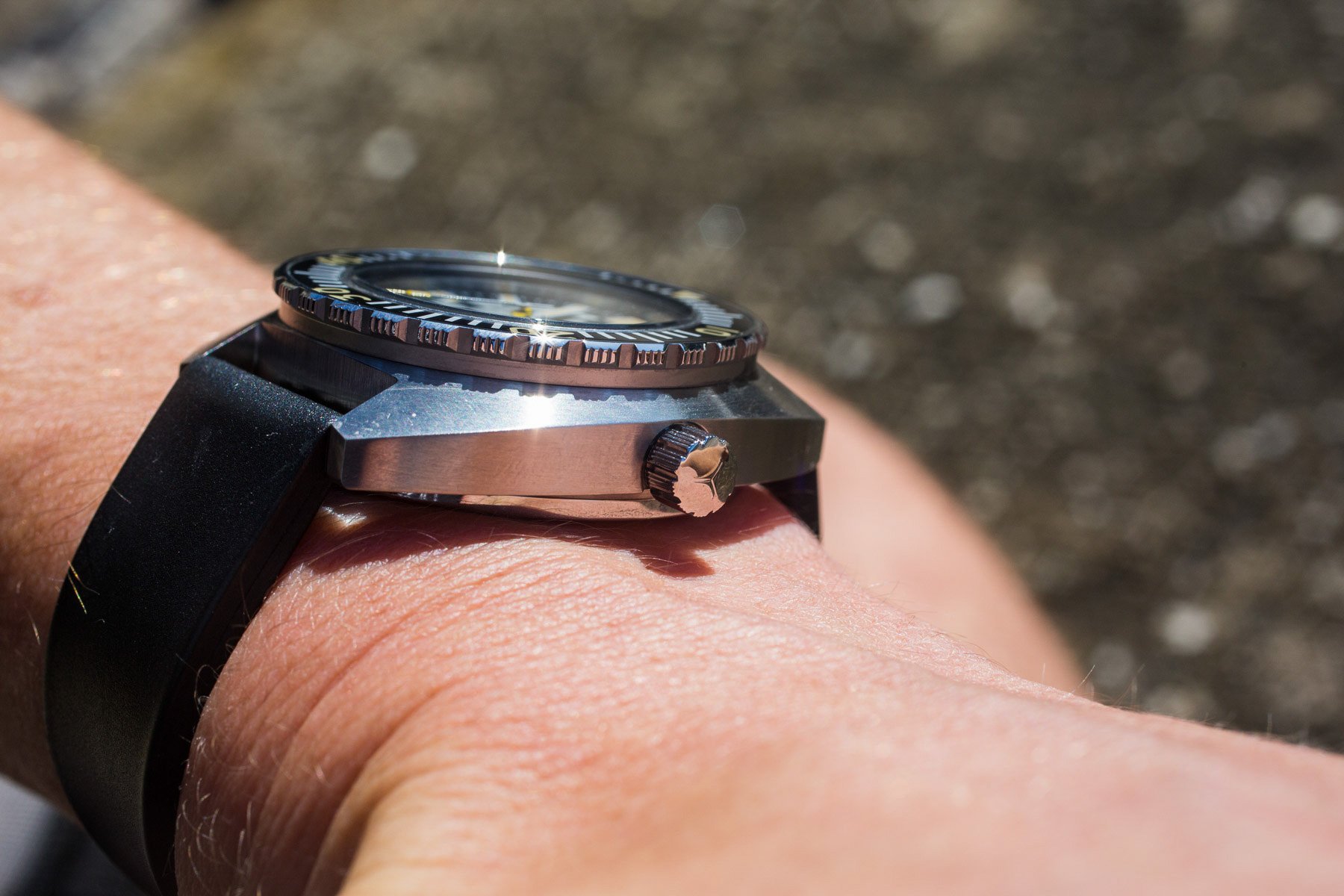 【F】 Hands-On: Underwater with the Synchron Military Poseidon