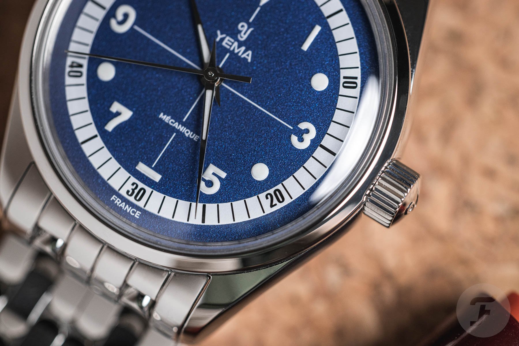 【F】 Hands-On: The New Yema Urban Field Watch