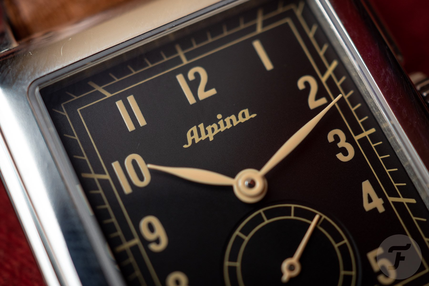 【F】 The New Alpina Heritage Carrée Mechanical 140 Years