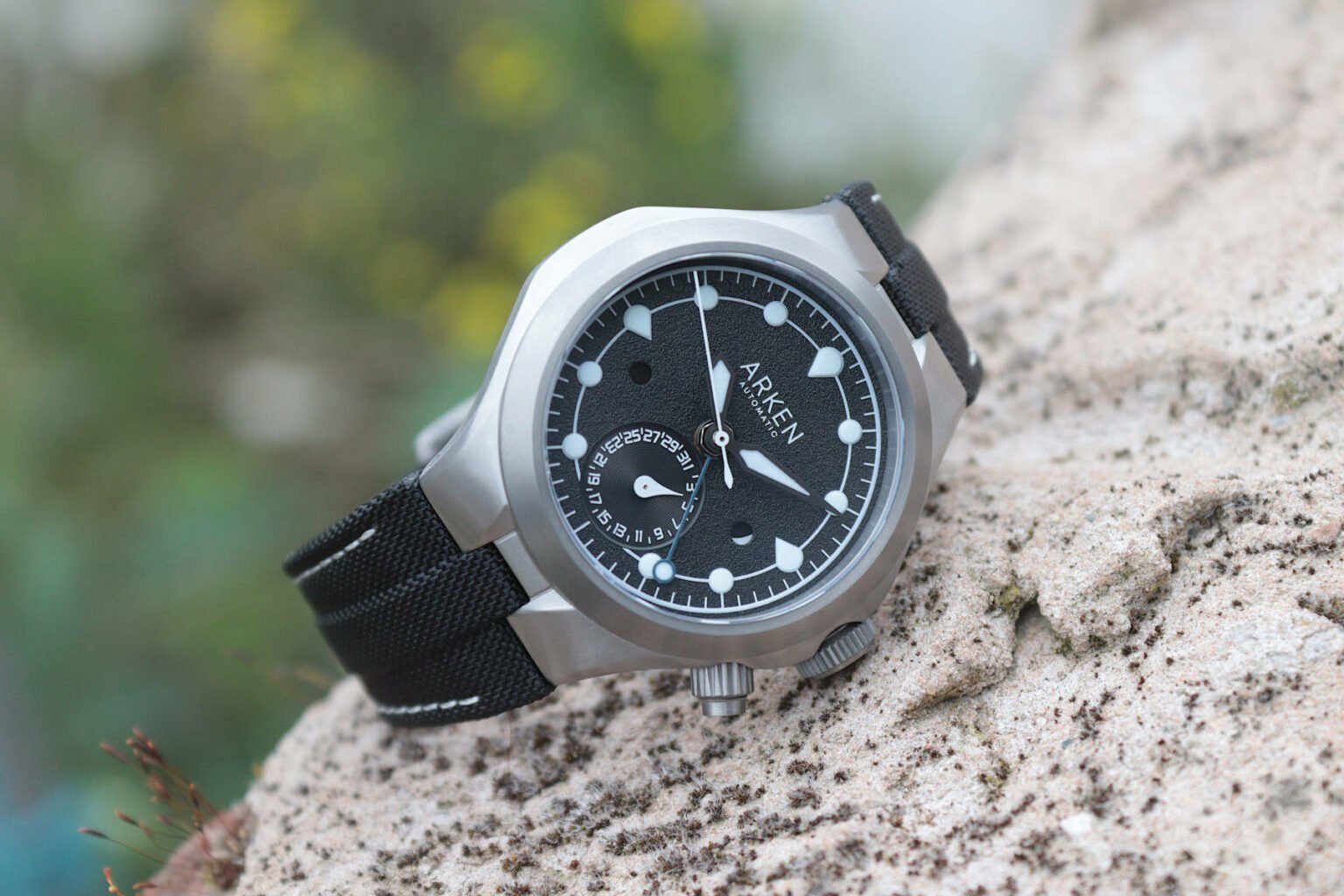 【F】 Hands-On: Arken Alterum — A Titanium Travel Watch