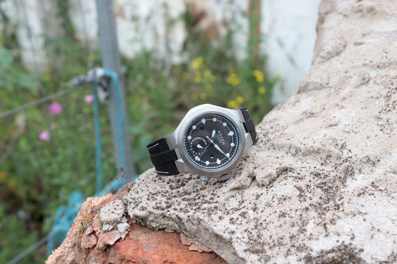 【F】 Hands-On: Arken Alterum — A Titanium Travel Watch