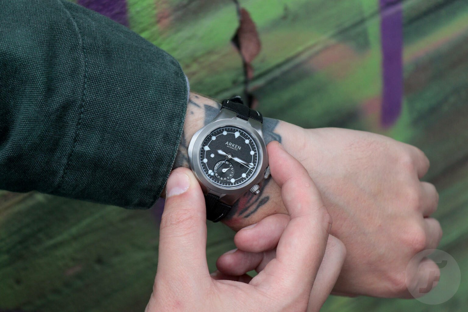 【F】 Hands-On: Arken Alterum — A Titanium Travel Watch