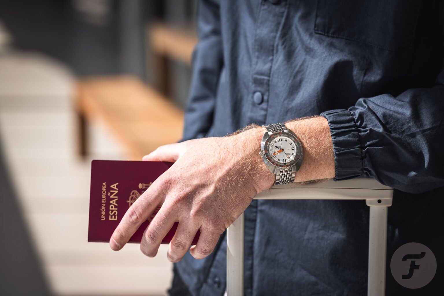 【F】 How To Travel With Your Watches: Dos, Don'ts, And Maybes