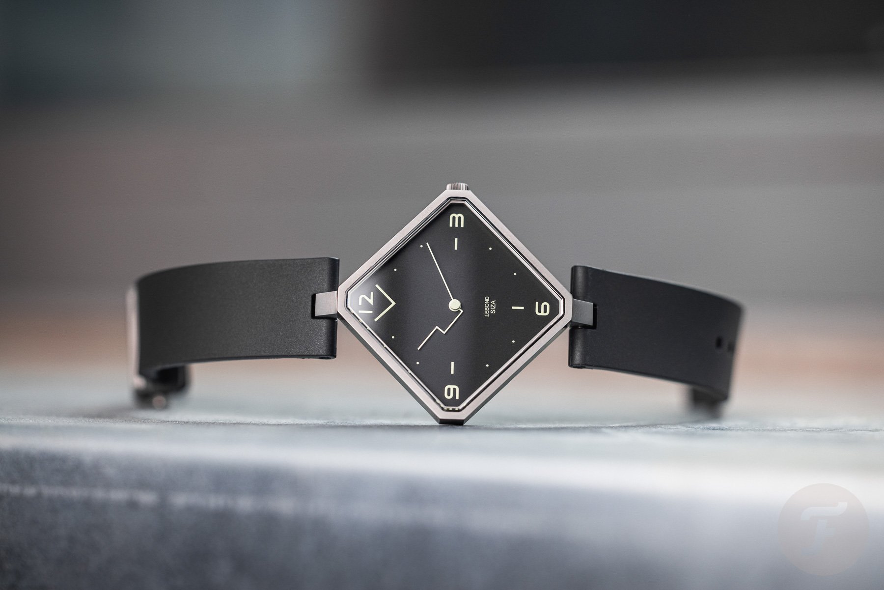 【F】 Hands-On With The Eccentric Lebond Siza