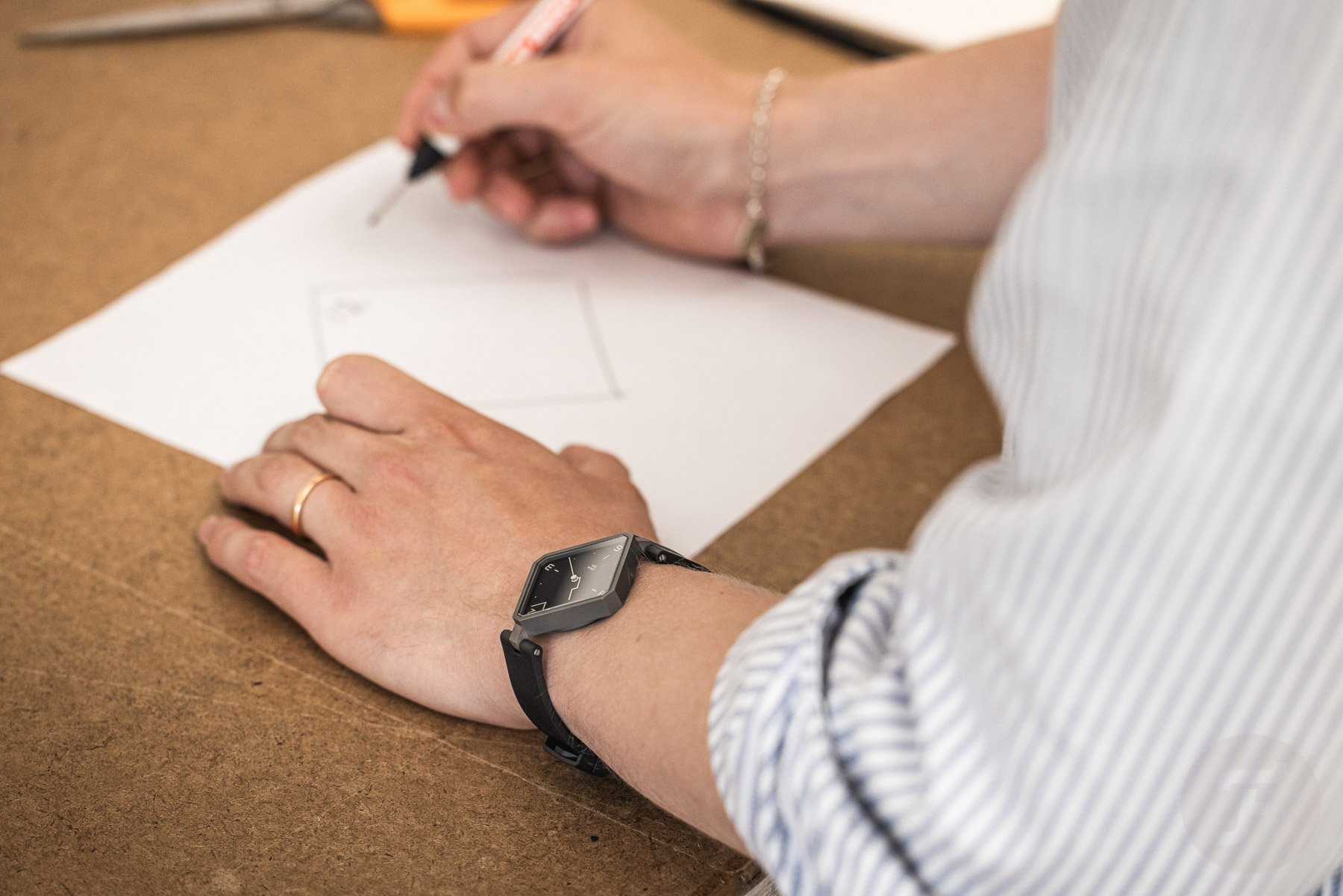 【F】 Hands-On With The Eccentric Lebond Siza