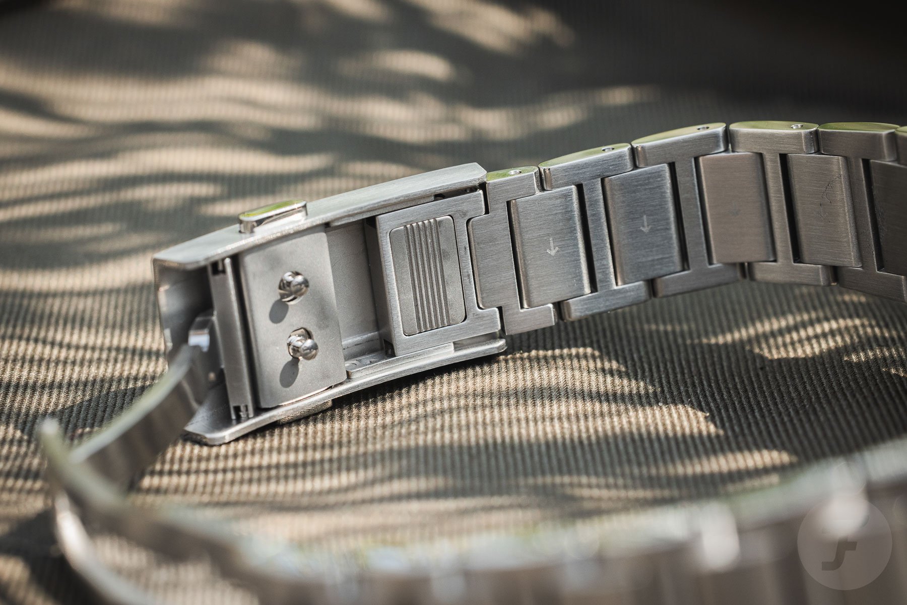 【F】 Introducing: The Longines HydroConquest GMT