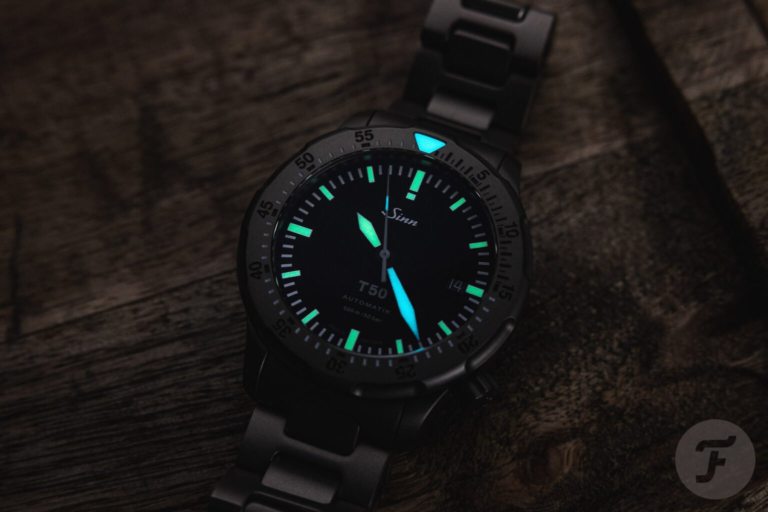 【F】 Hands-On With The Titanium Sinn T50 Dive Watch