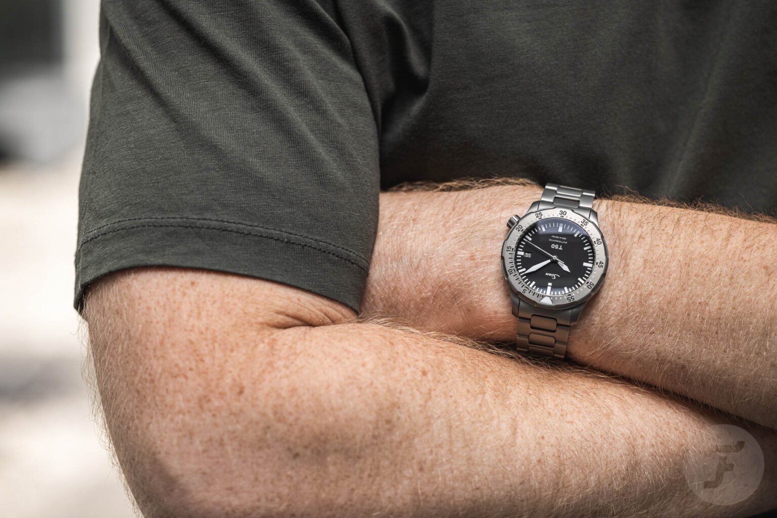 【F】 Hands-On With The Titanium Sinn T50 Dive Watch