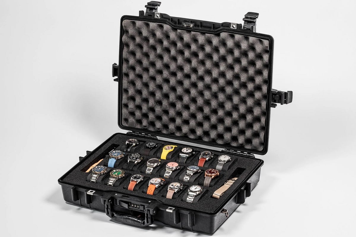 【F】 Money Buys You Luxury Watches Not Taste