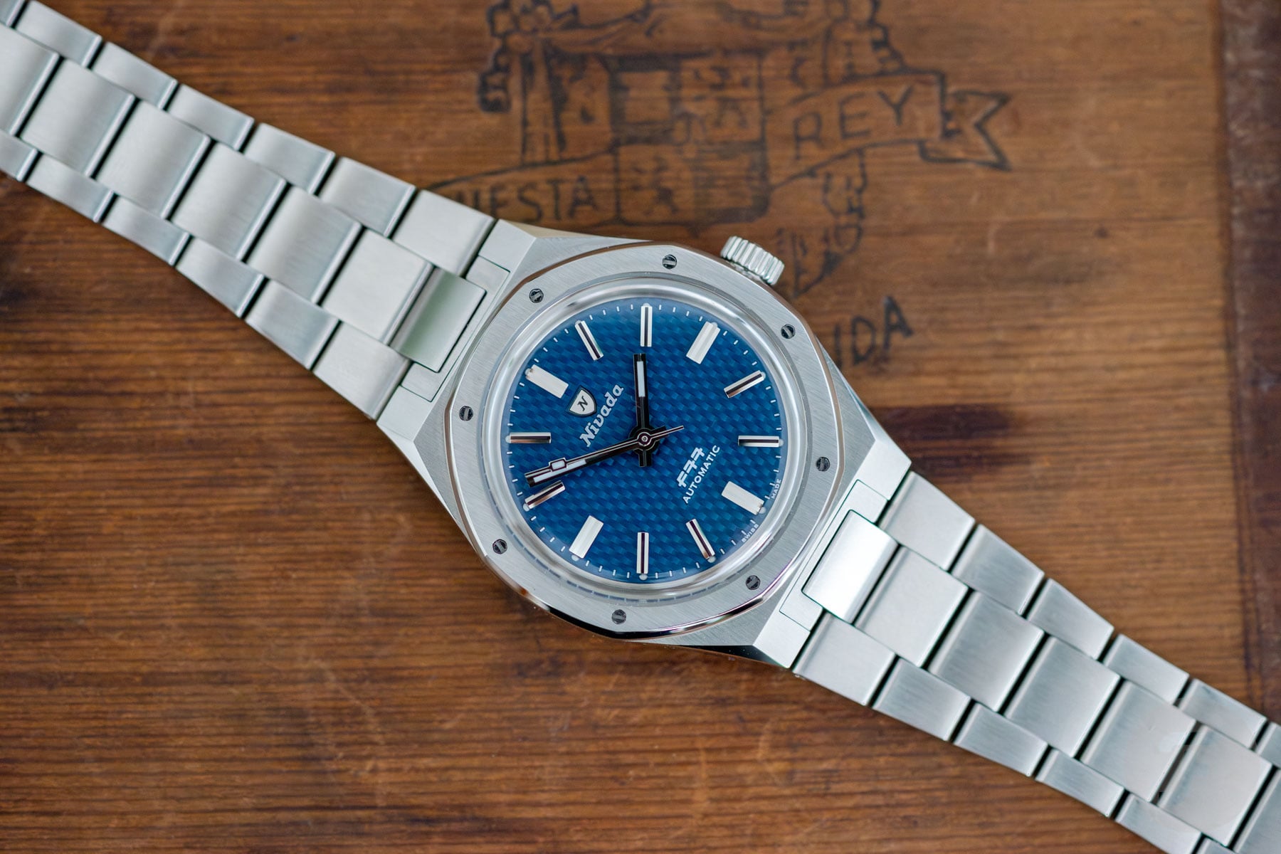 【F】 Hands-On: Nivada Grenchen F77 In Blue