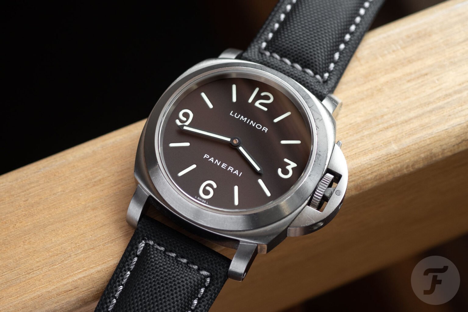 【F】 A Titanium Panerai With A Delicious Coffee-Brown Dial