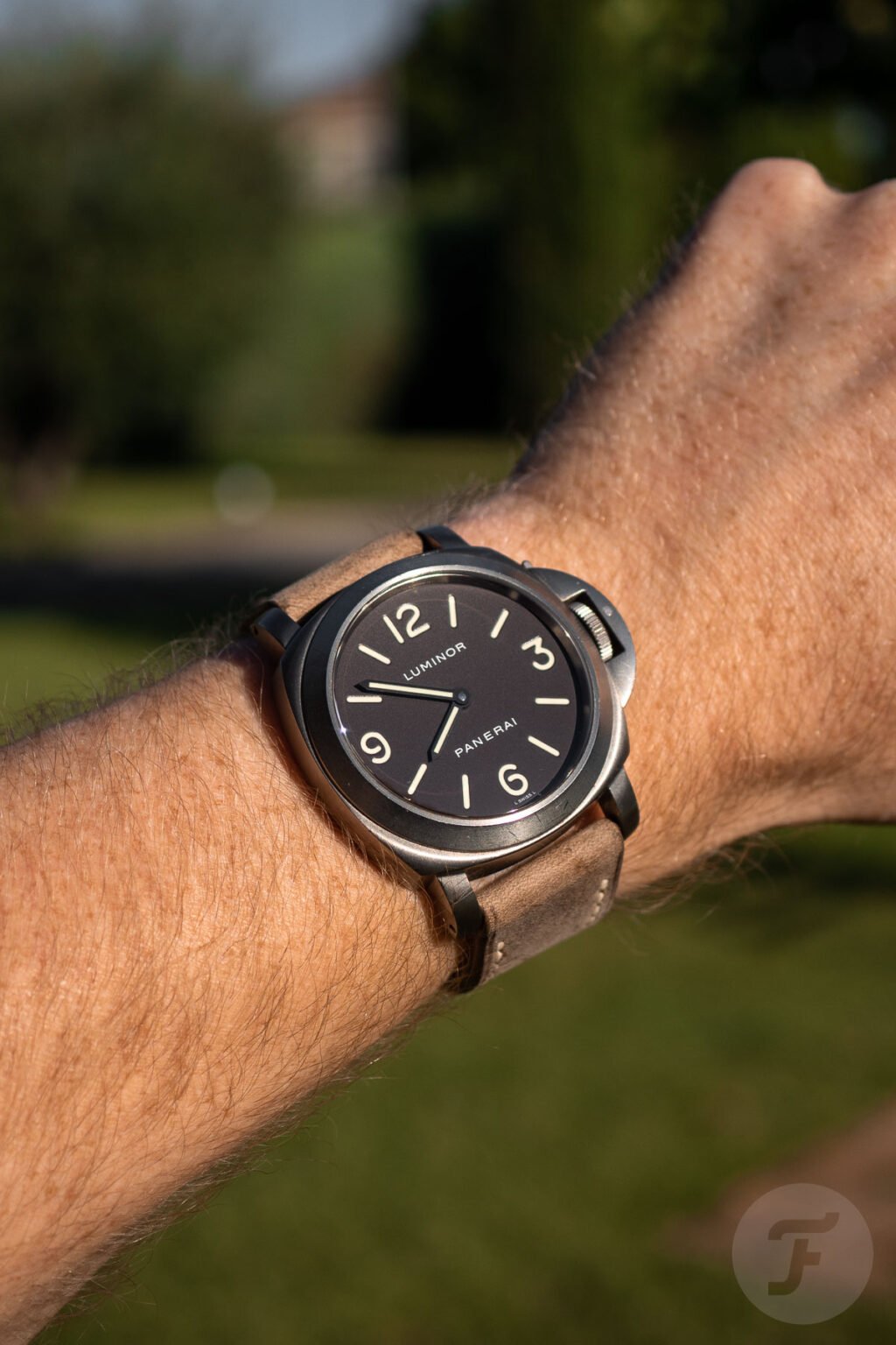 【F】 A Titanium Panerai With A Delicious Coffee-Brown Dial
