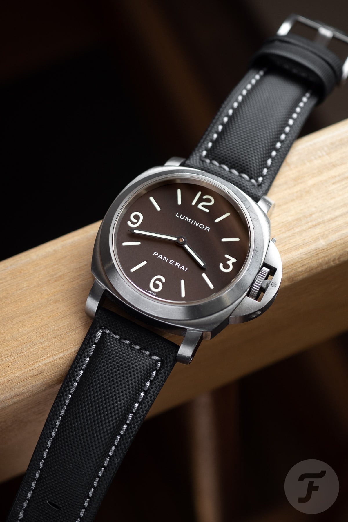 【F】 A Titanium Panerai With A Delicious Coffee-Brown Dial