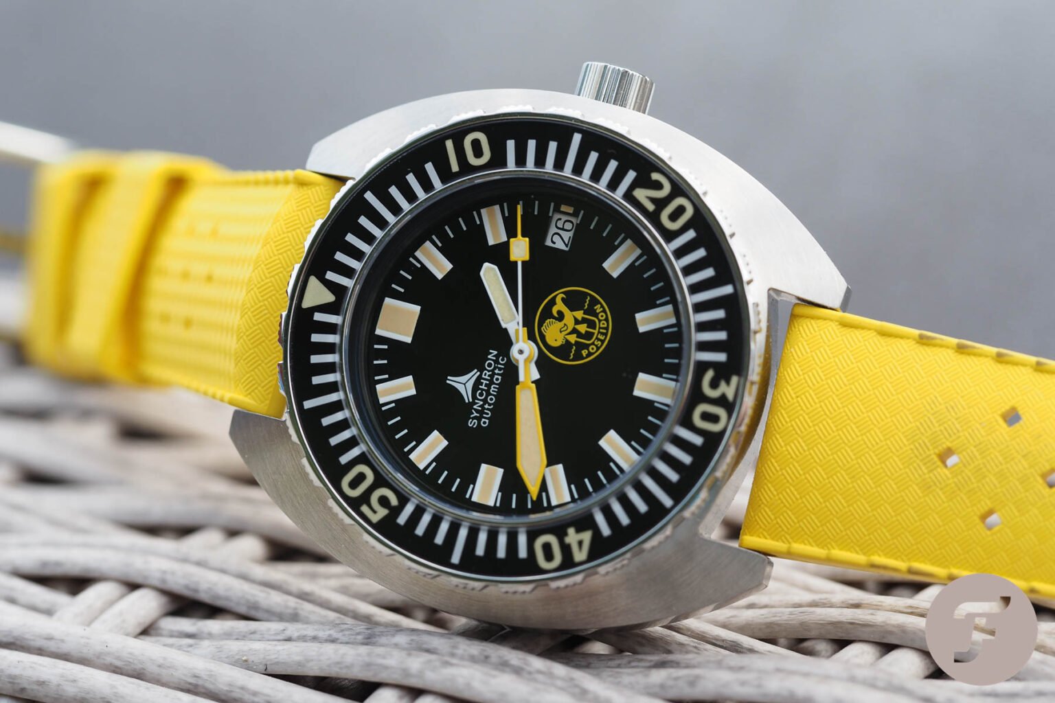 【F】 New: Synchron Military Poseidon Black Edition