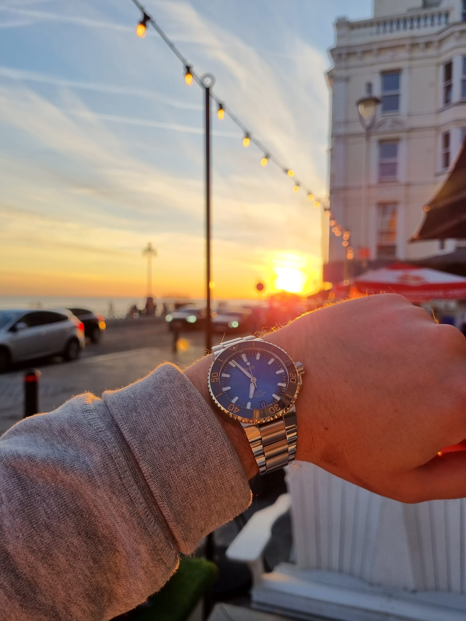 【F】 Things Watch People Do That Normal People Find Insane