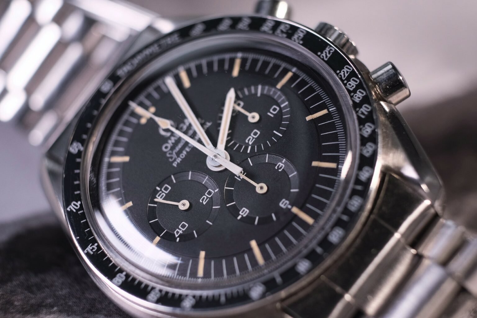 Fratello Buying Guide: Omega Speedmaster Professional 145.022