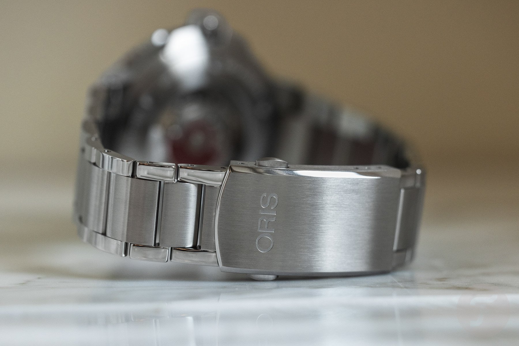 【F】 Hands-On: The Oris × Bracenet Aquis Modes