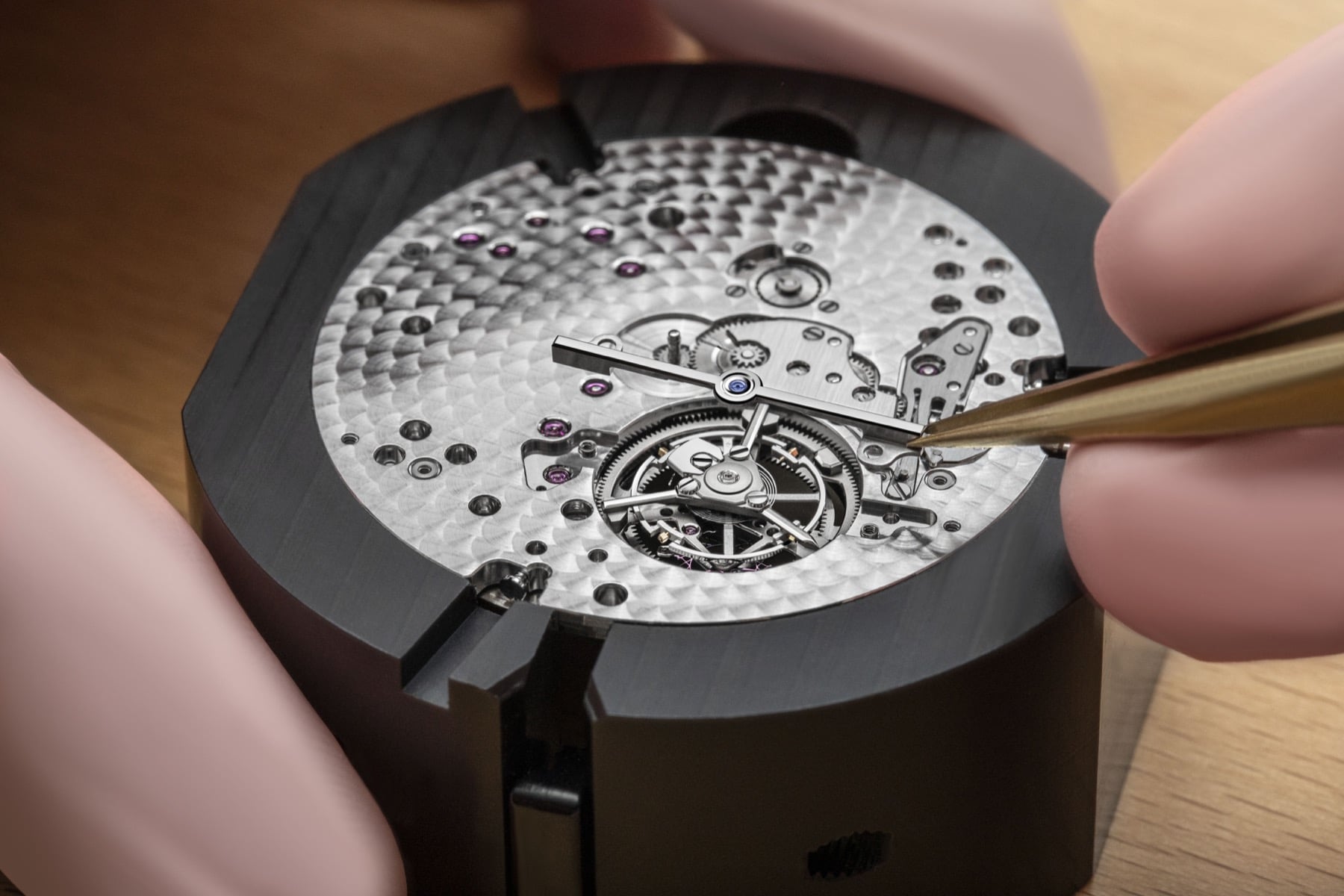 【F】 New: Breguet's Flat And Sporty Marine Tourbillon 5577