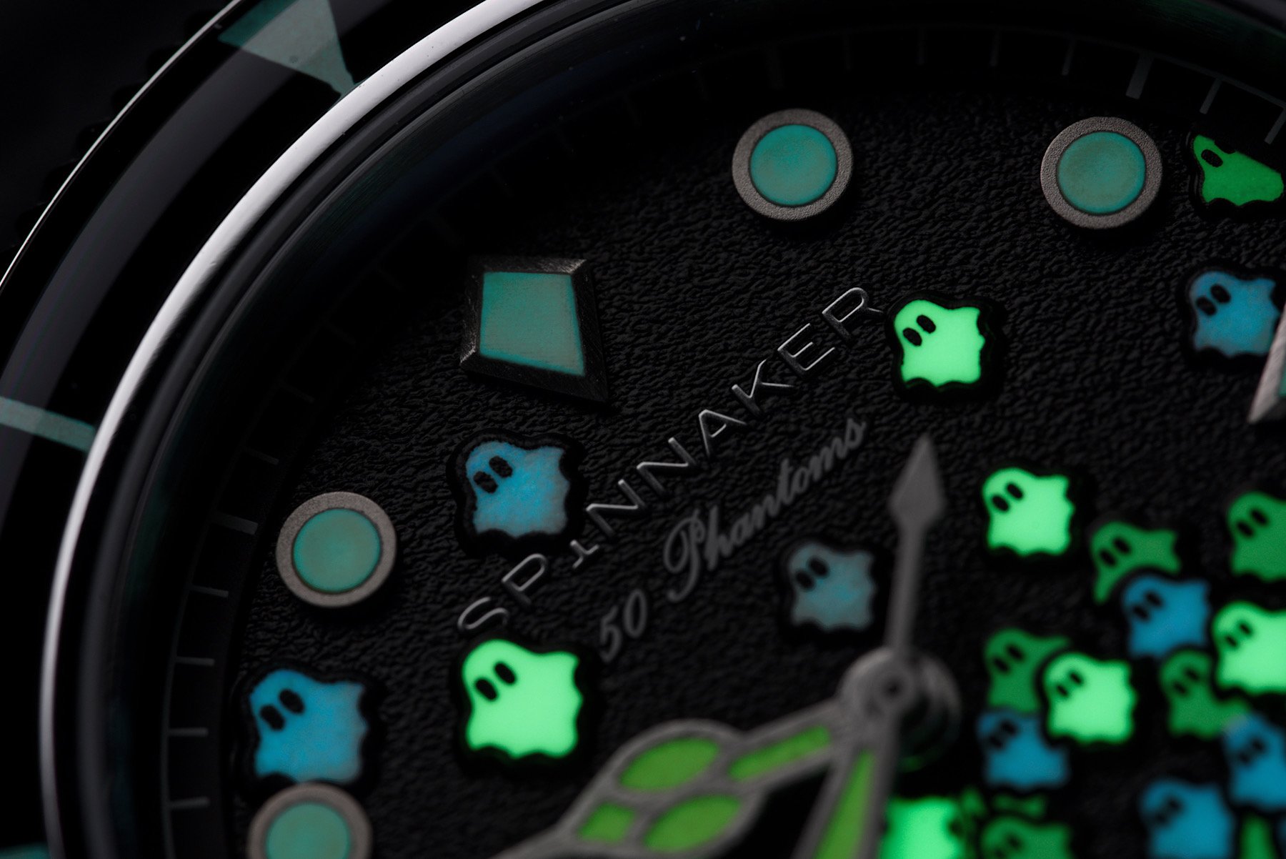 Hands-On: The Ghostly Spinnaker Fleuss Seconde/Seconde/ LE