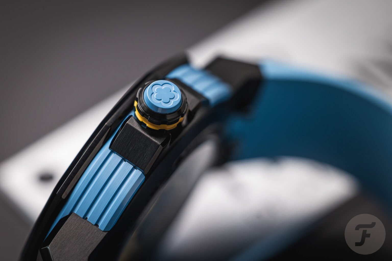 【F】 Hands-On: The Vibrant Titoni Impetus CeramTech ZrO2