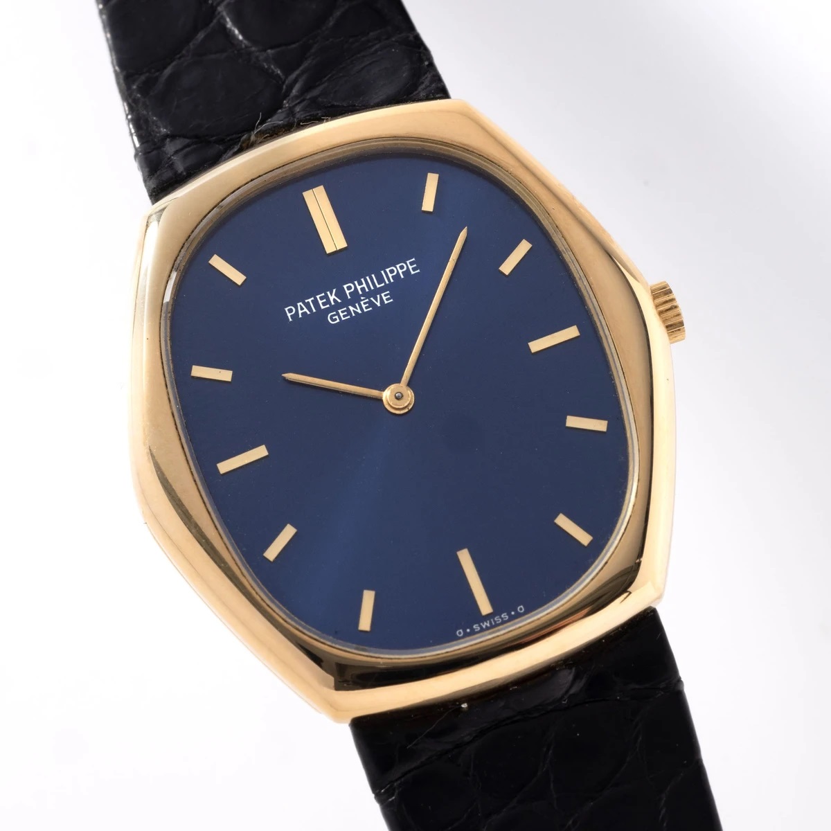 【F】 Pre-Owned Spotlight: It's Time For A Classy Dress Watch