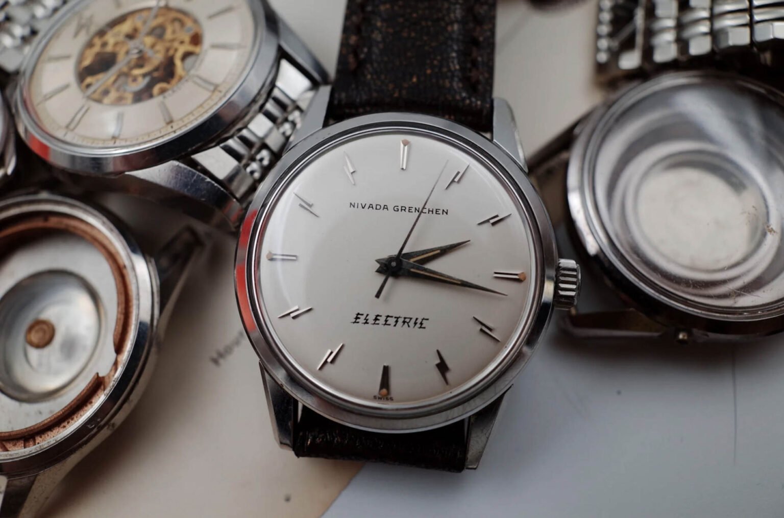 【F】 Three Electrifying Dial Designs Of Early Electric Watches