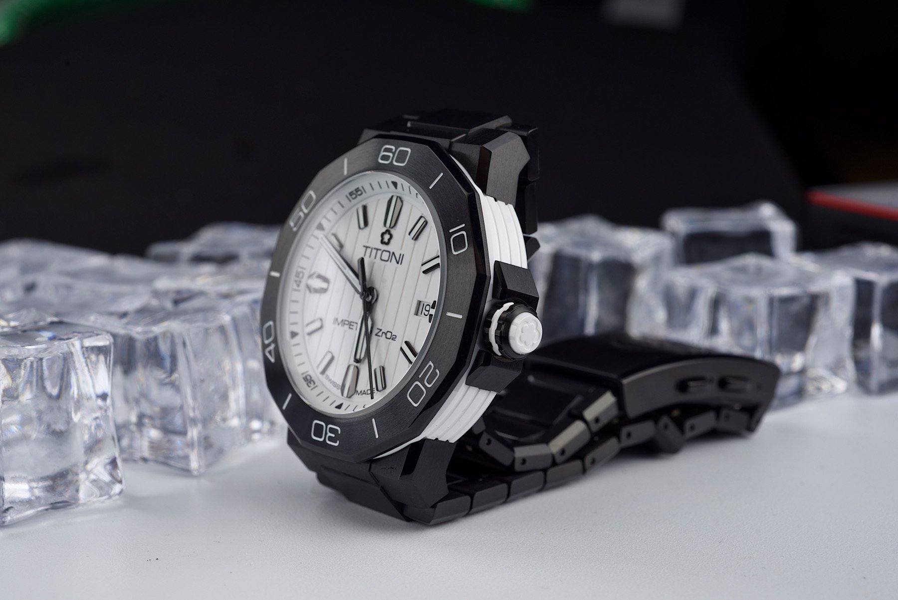 【F】 Hands-On: Titoni Impetus CeramTech ZrO2 Black And White