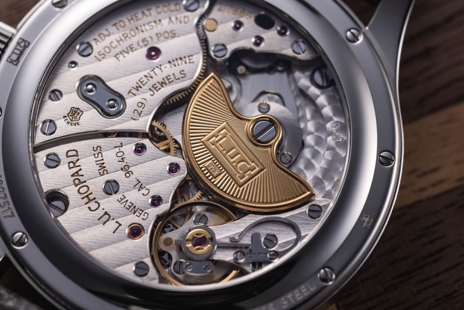 【F】 Hands-On With The Dressy Chopard L.U.C 1860