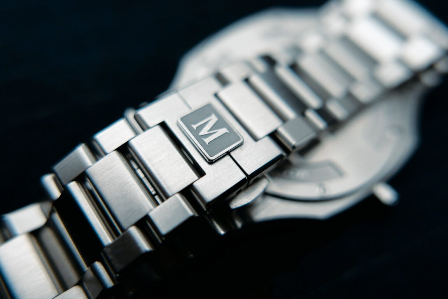 【F】 Hands-On: Maen Manhattan 39 Ultra-Thin