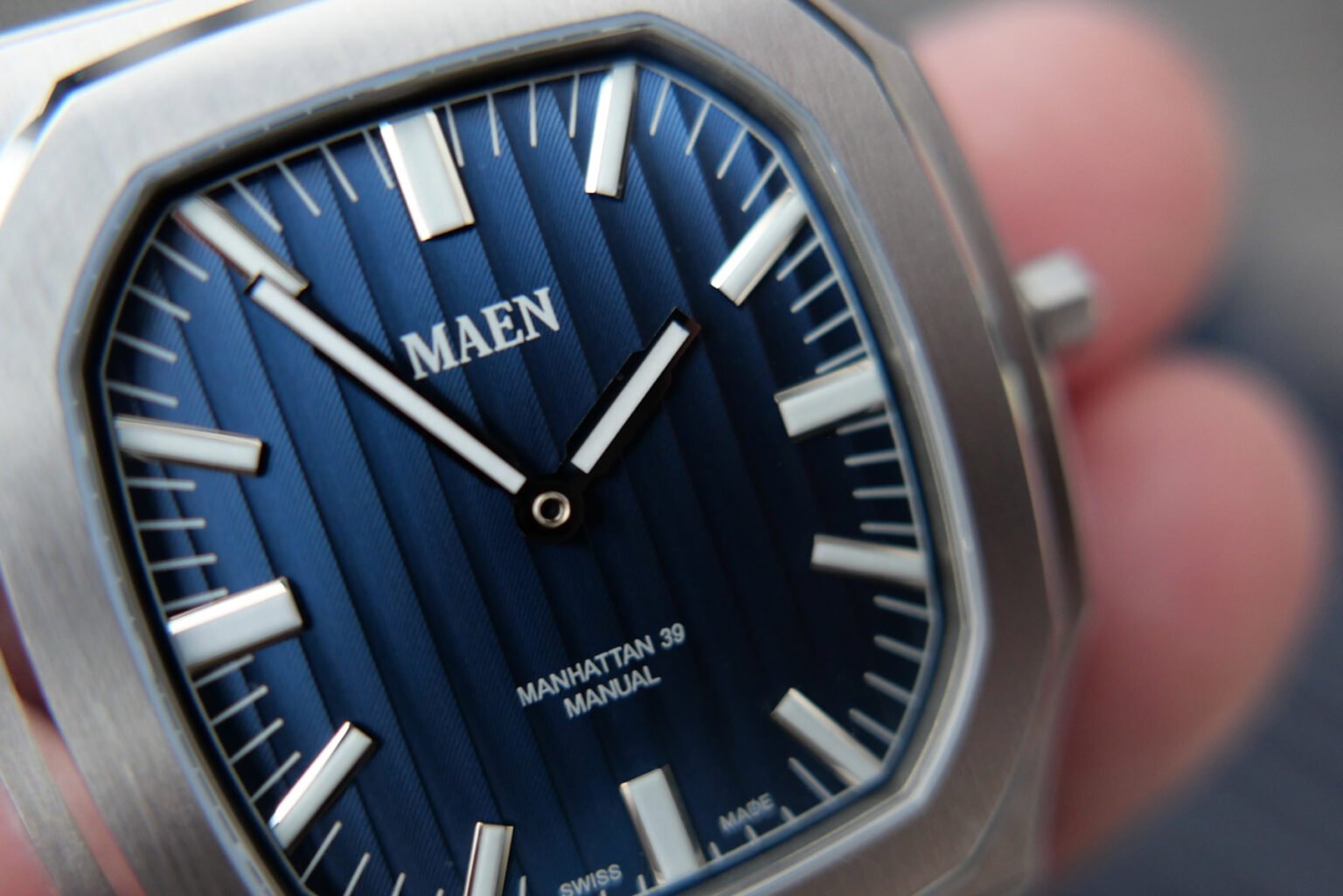 【F】 Hands-On: Maen Manhattan 39 Ultra-Thin